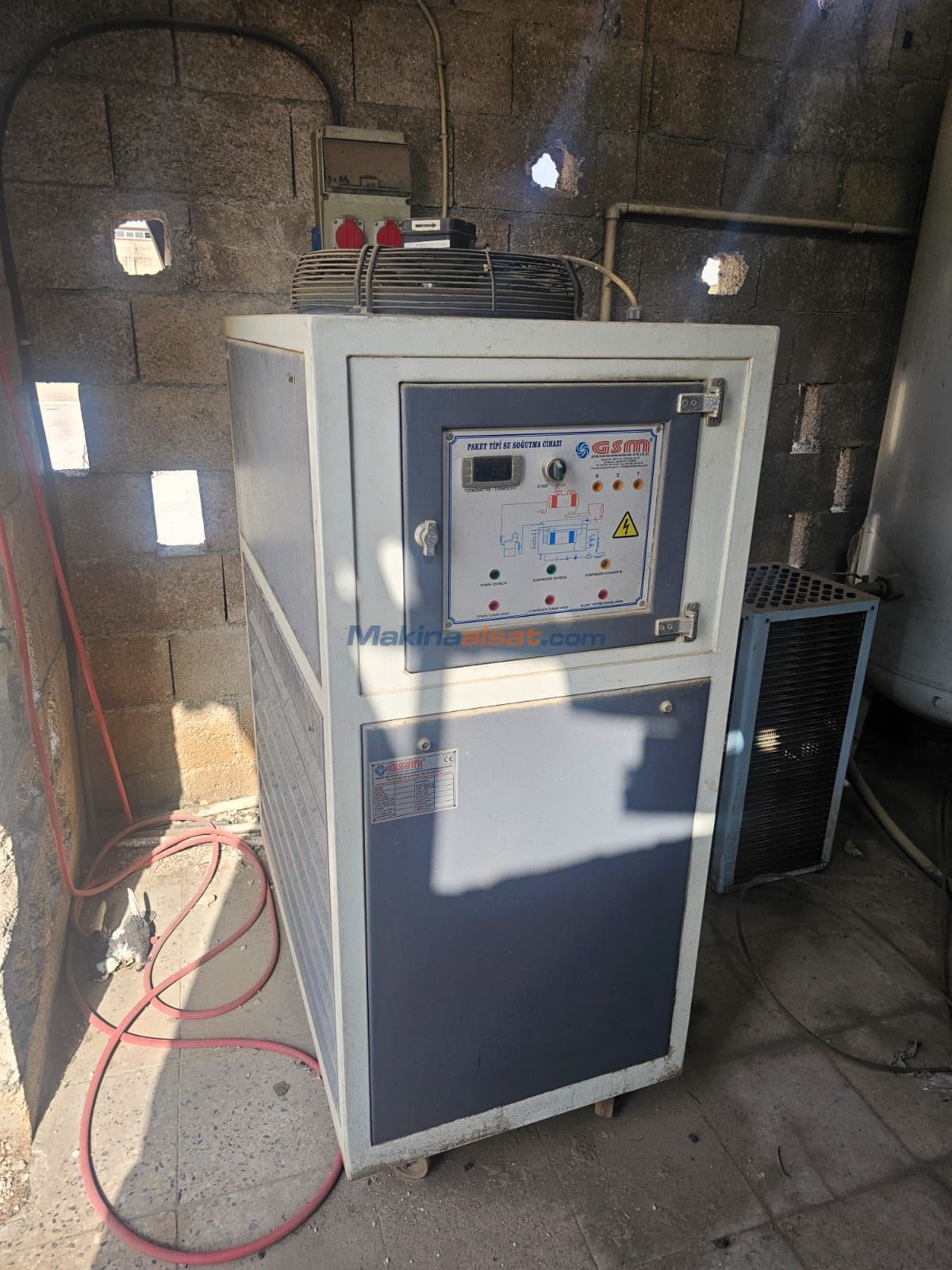 Satılık ikinci el 60 İstasyonlu Poliüretan Enjeksiyon Poliüretan ...