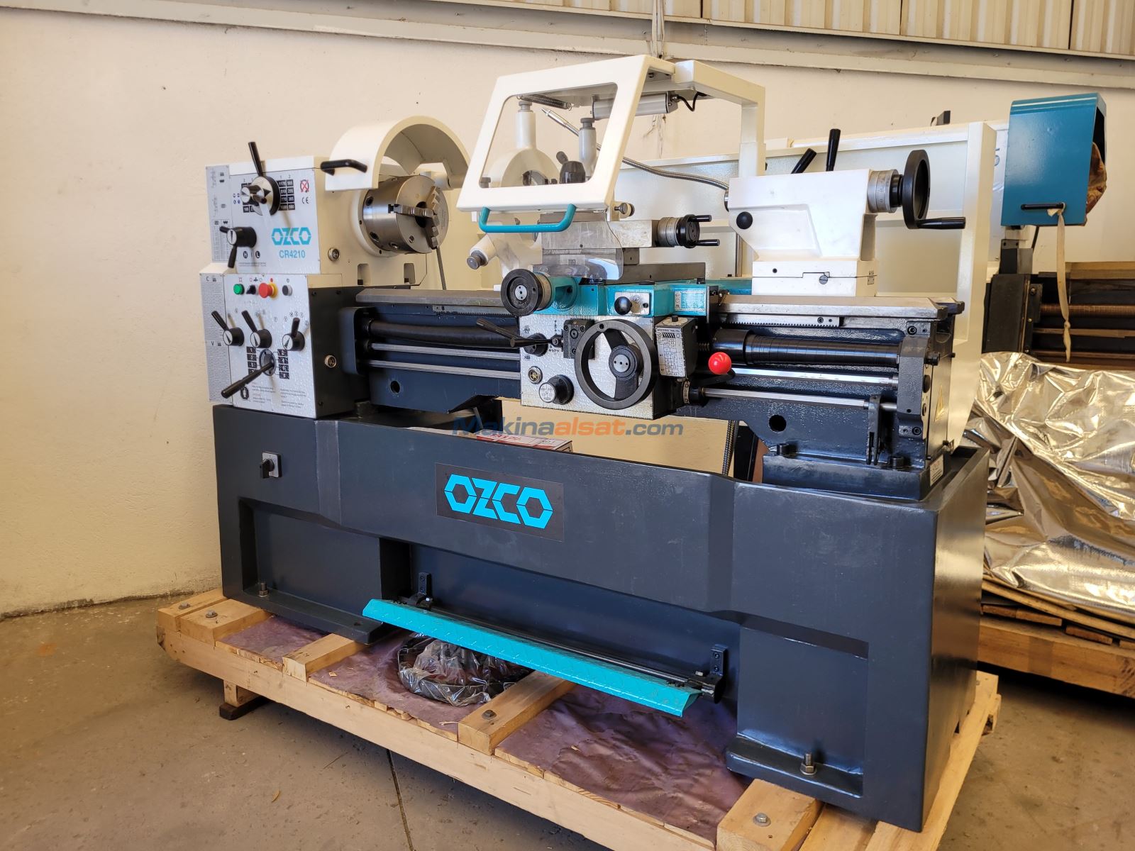 Satılık ikinci el OZCO CR4210DK TORNA Universal Torna makinesi
