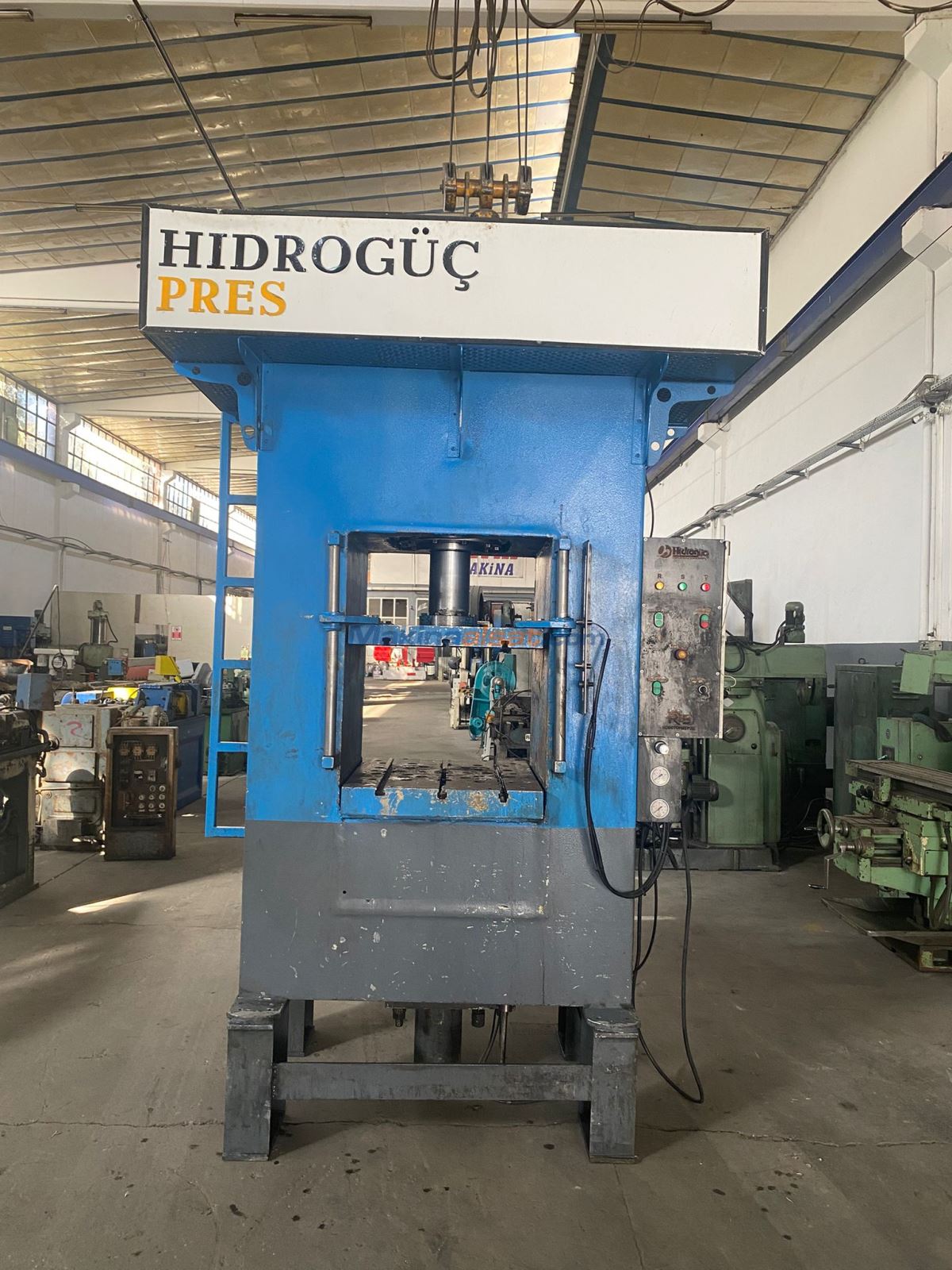 Satılık ikinci el 110 TON HİDROLİK PRES Hidrolik Presler makinesi