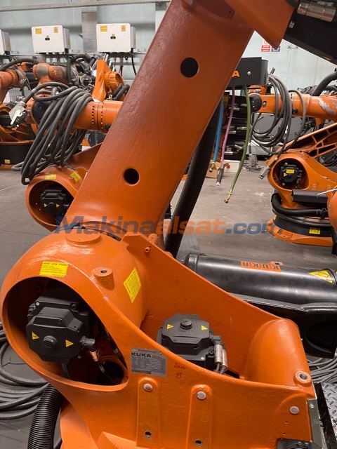 KUKA KRC2 KR 240-2 2000 - Spindle ve Tool Changers ile Beraber ...