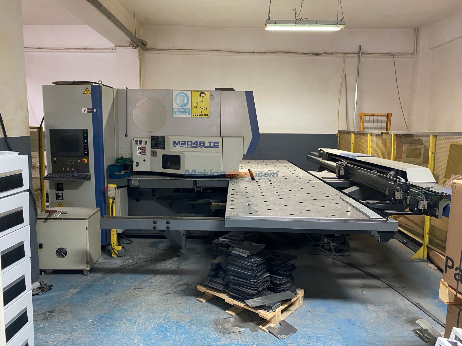Muratec Motorum 2048 TE Punch Pres Used Turret Punch Press Machines ...