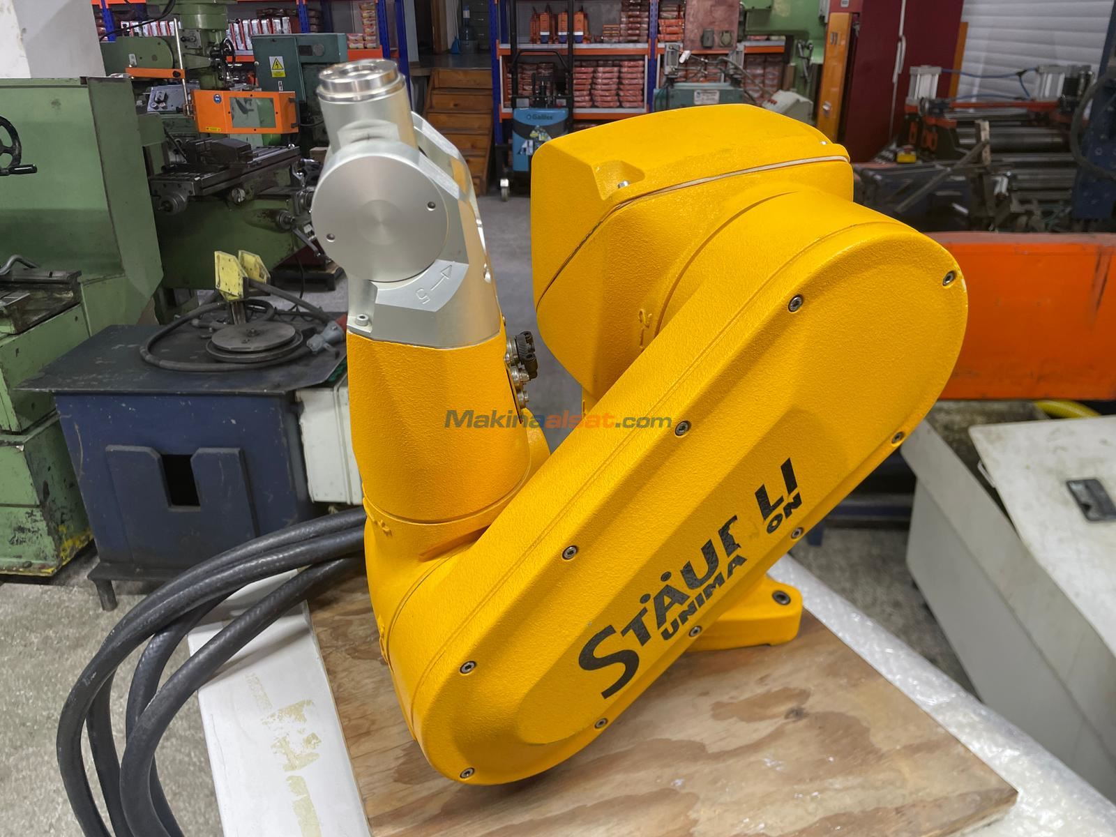 Satılık ikinci el STAUBLI CS8 Robot Robot Kol / Robotlar makinesi