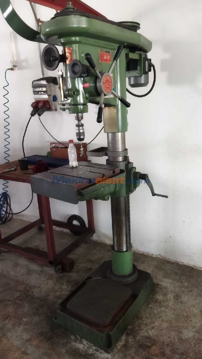 SUNLIKE KALIPÇI FREZE VE SEVİNDİK 32LİK MATKAP Used Universal Milling ...