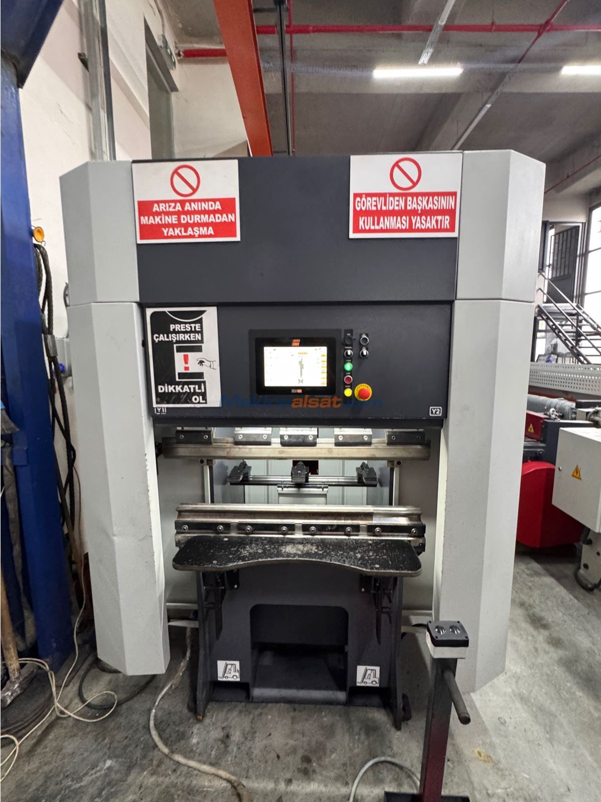 Satılık ikinci el TESLABEND 1050 x 25 TON CNC ABKANT Abkant Pres makinesi