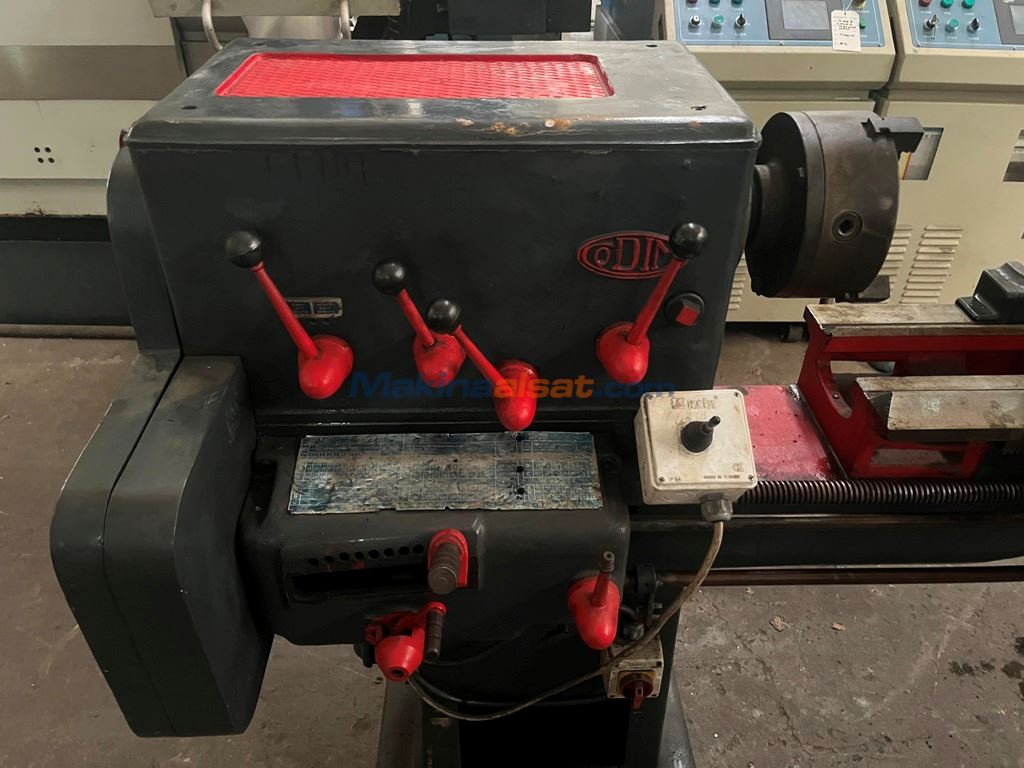 Satılık ikinci el 1 Metre Torna Universal Torna makinesi