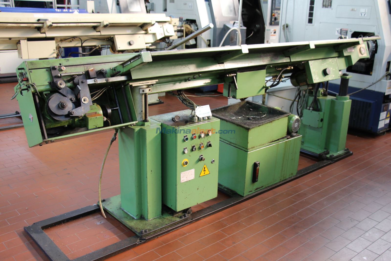 TAL AUTO 65/32 BAR FEEDER Used Bar Feeders machine for sale